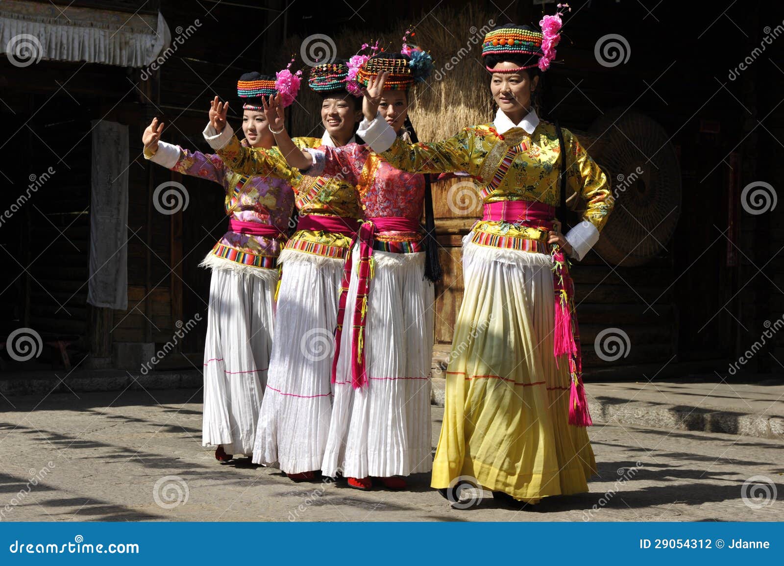 Dancing Performance of the Mosuo Minority, China Editorial Photography ...