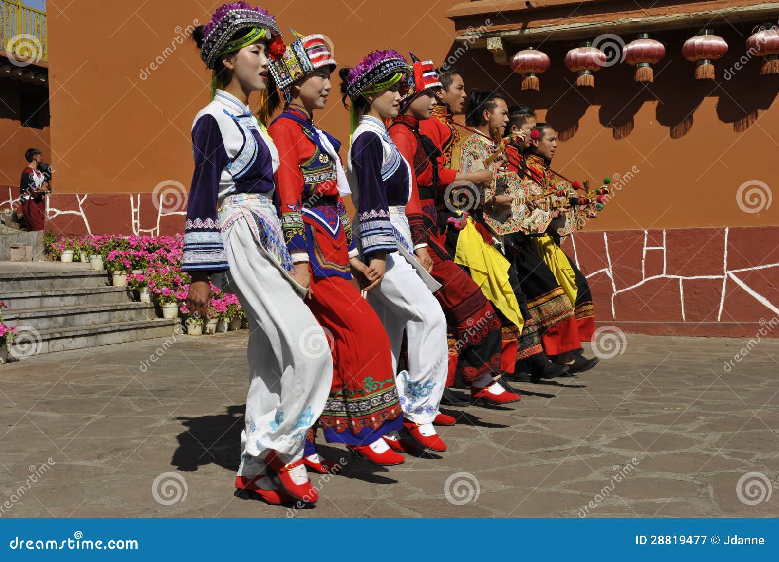 Dancing Performance of the Yi Minority, China Editorial Photography ...