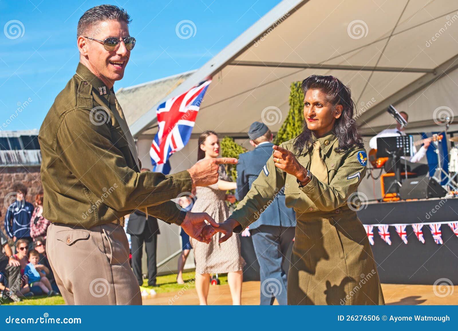 Dancing in World War 2 editorial photo. Image of social - 26276506