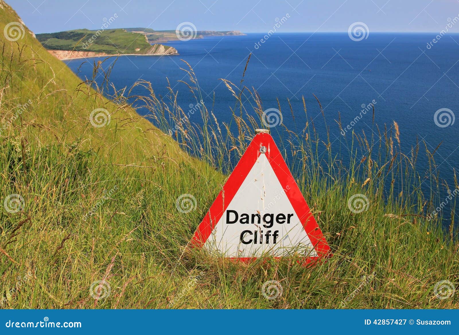 Danger Cliff - Caution Sign Stock Image - Image of craning, coast: 42857427