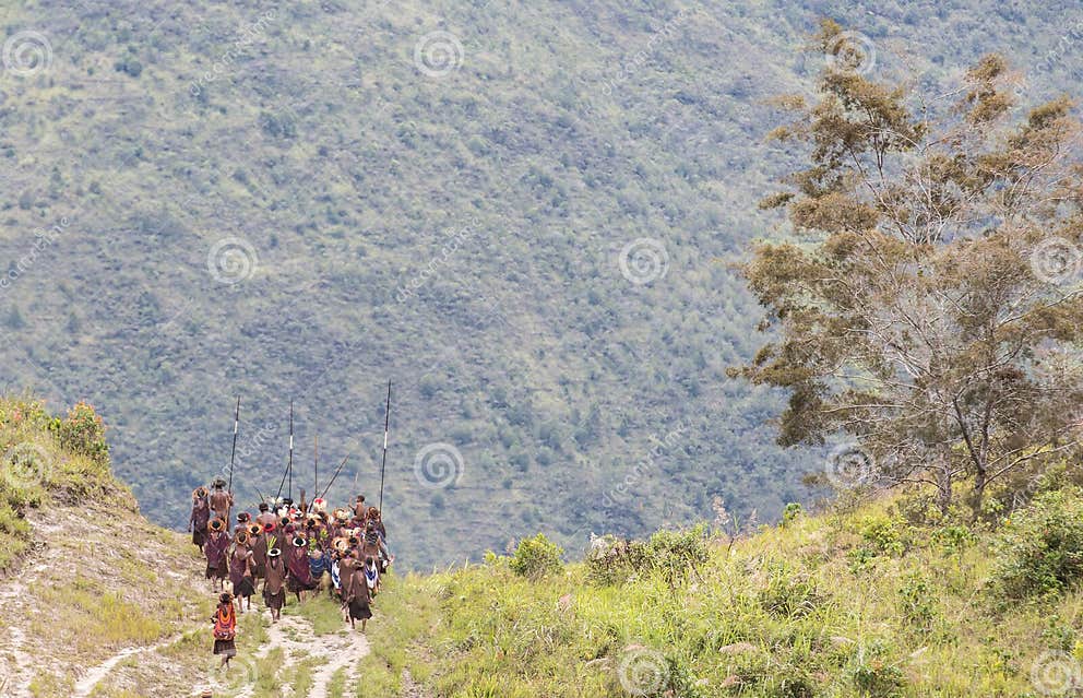 Dani Stammenmensen in Ugem-Dorp Redactionele Stock Foto - Image of ...