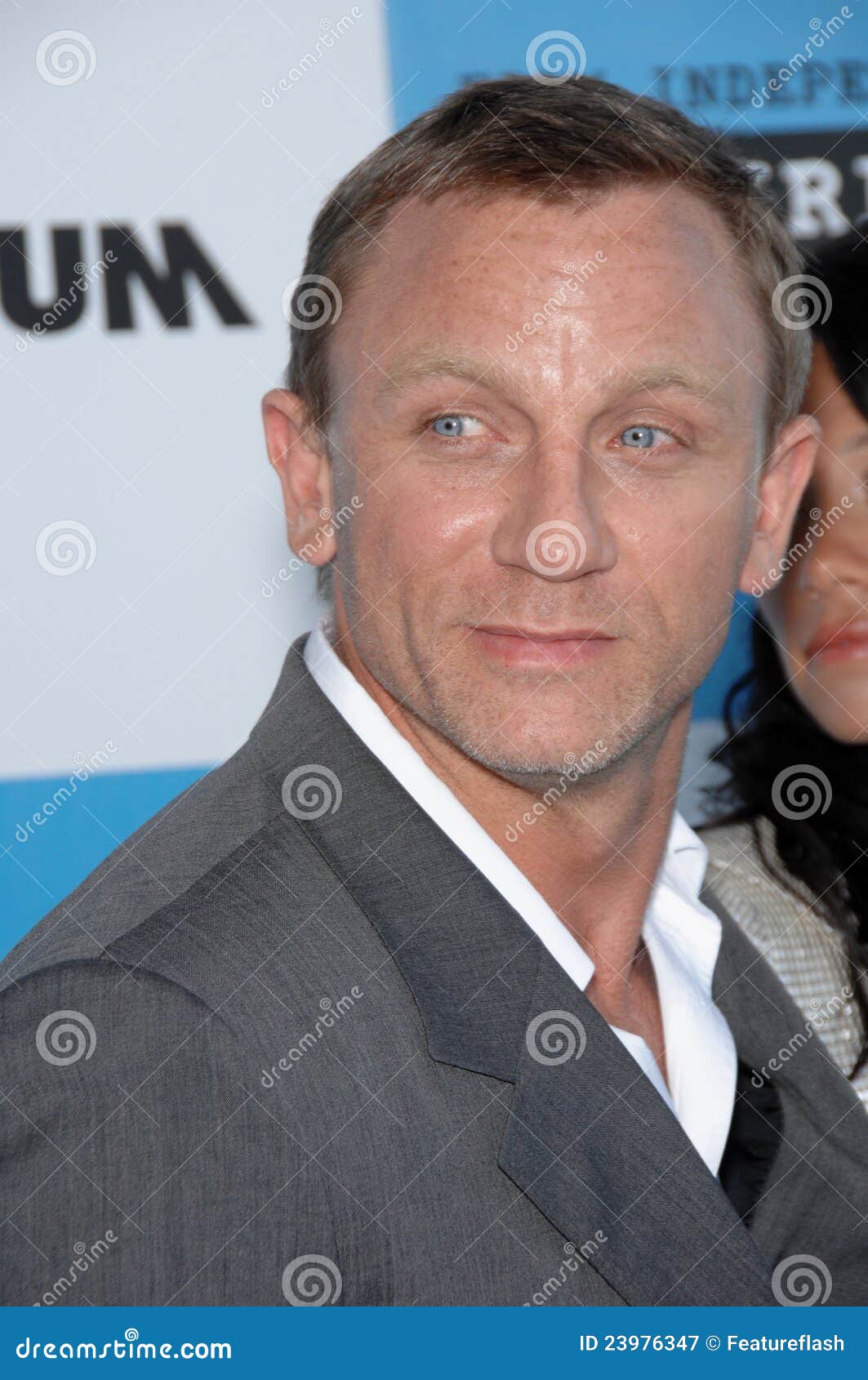 Daniel Craig editorial photography. Image of monica, paul - 23976347