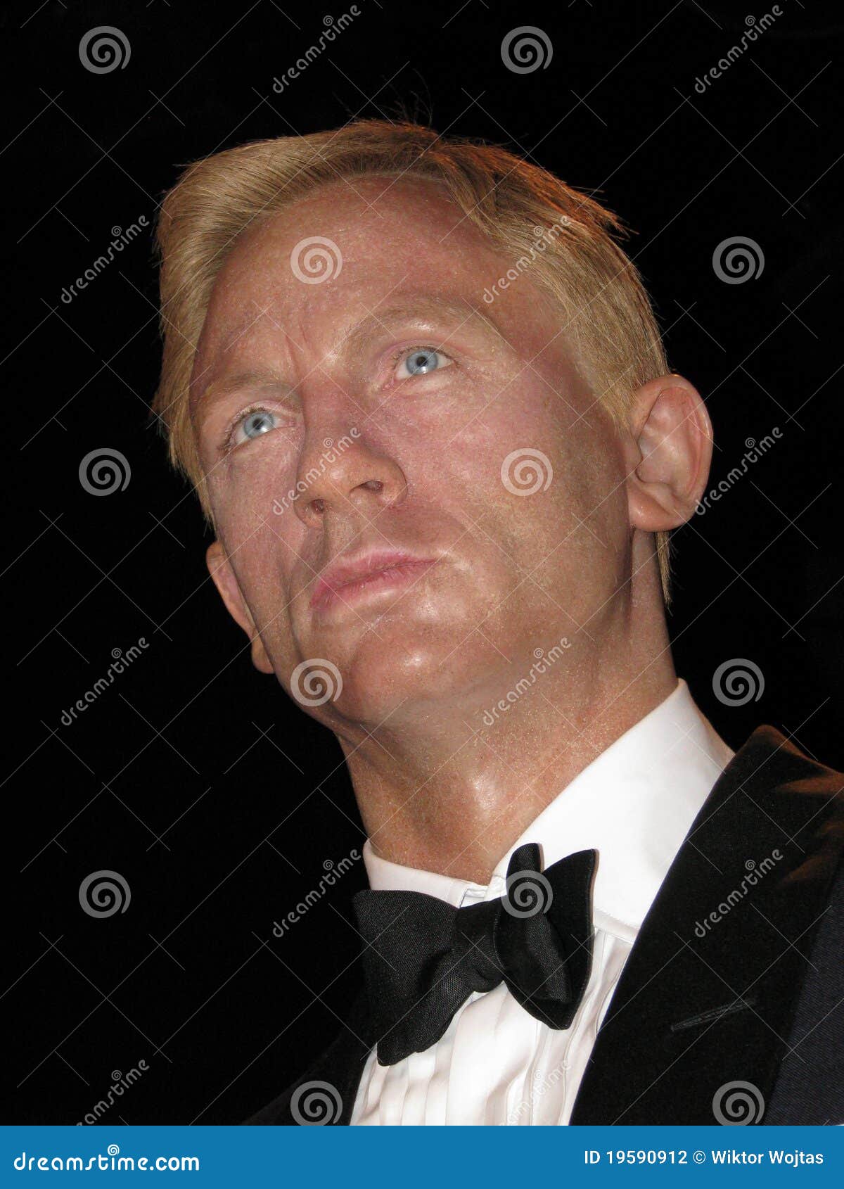 Daniel Craig - wax statue editorial photography. Image of great - 19590912