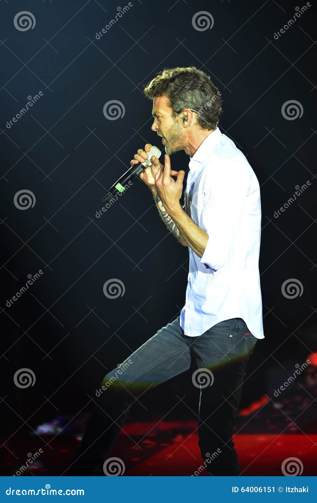 Daniel Niv redaktionelles foto. Bild von knall, idol - 64006151