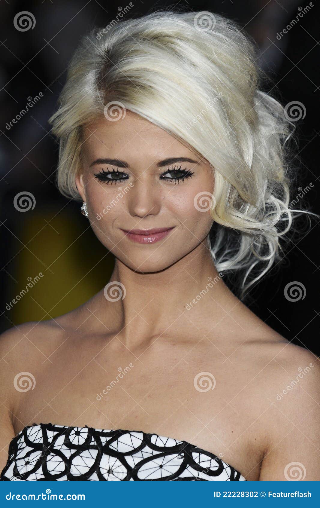 Danielle Harold editorial photography. Image of london - 22228302