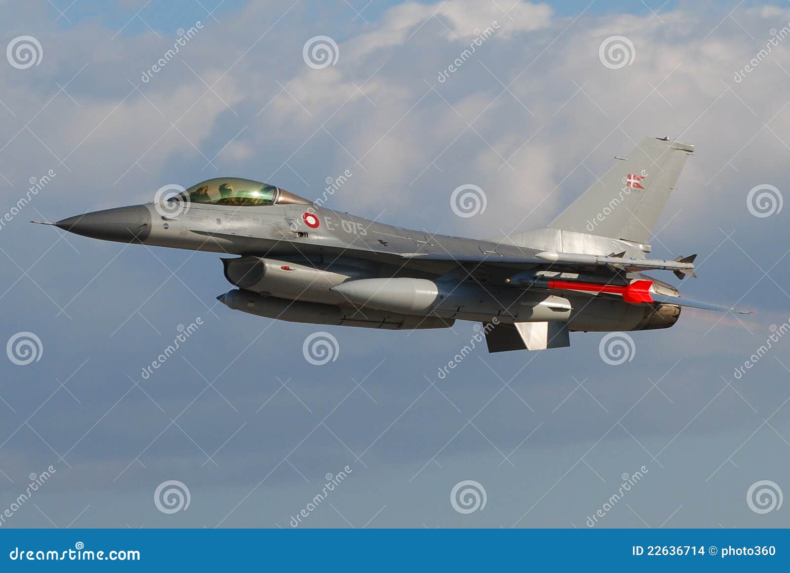 Danish F-16 editorial stock image. Image of strike, pass - 22636714