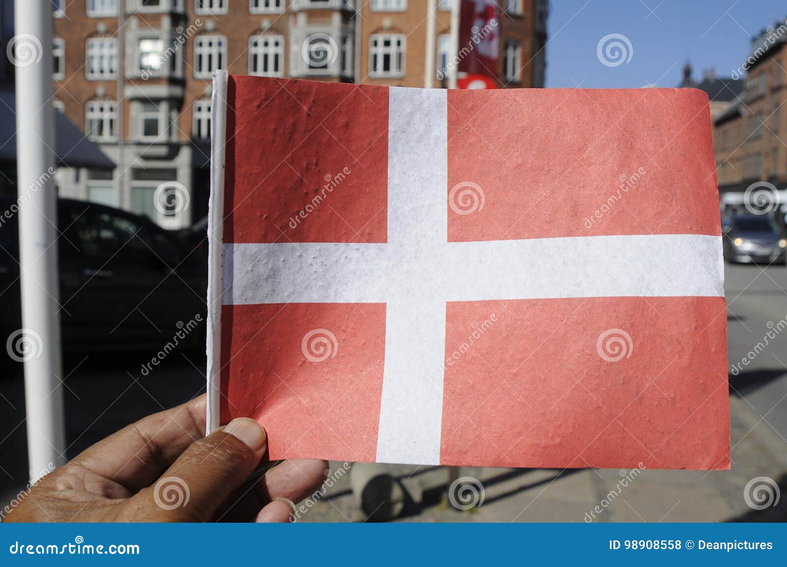 DANNEBROG_DANISH-FLAGGE stockfoto. Bild von kopenhagen - 98908558