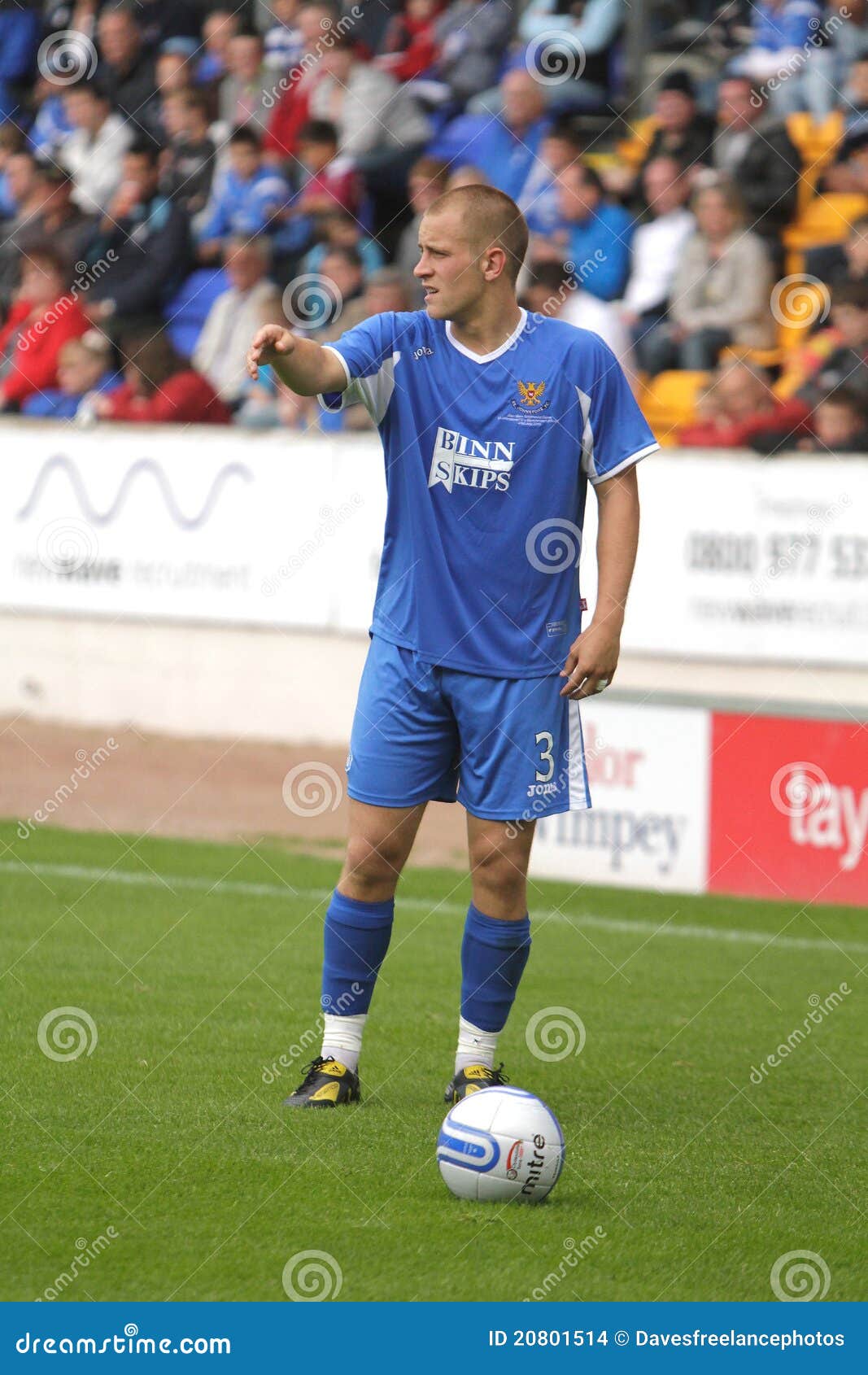 Danny Grainger editorial stock image. Image of hearts - 20801514