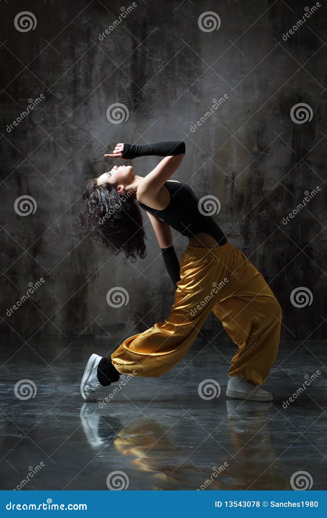 Dansare arkivfoto. Bild av modernt, aerobics, höft, kapacitet - 13543078