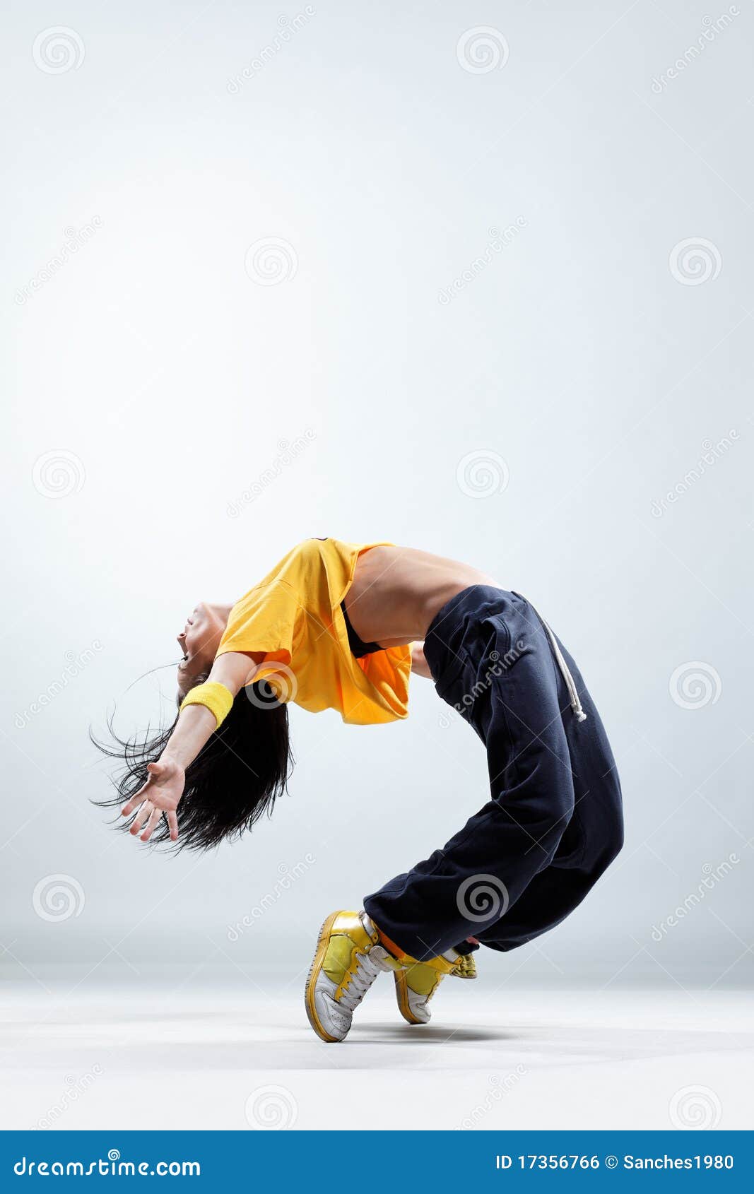 Dansare arkivfoto. Bild av skraj, gymnastiskt, färg, balans - 17356766