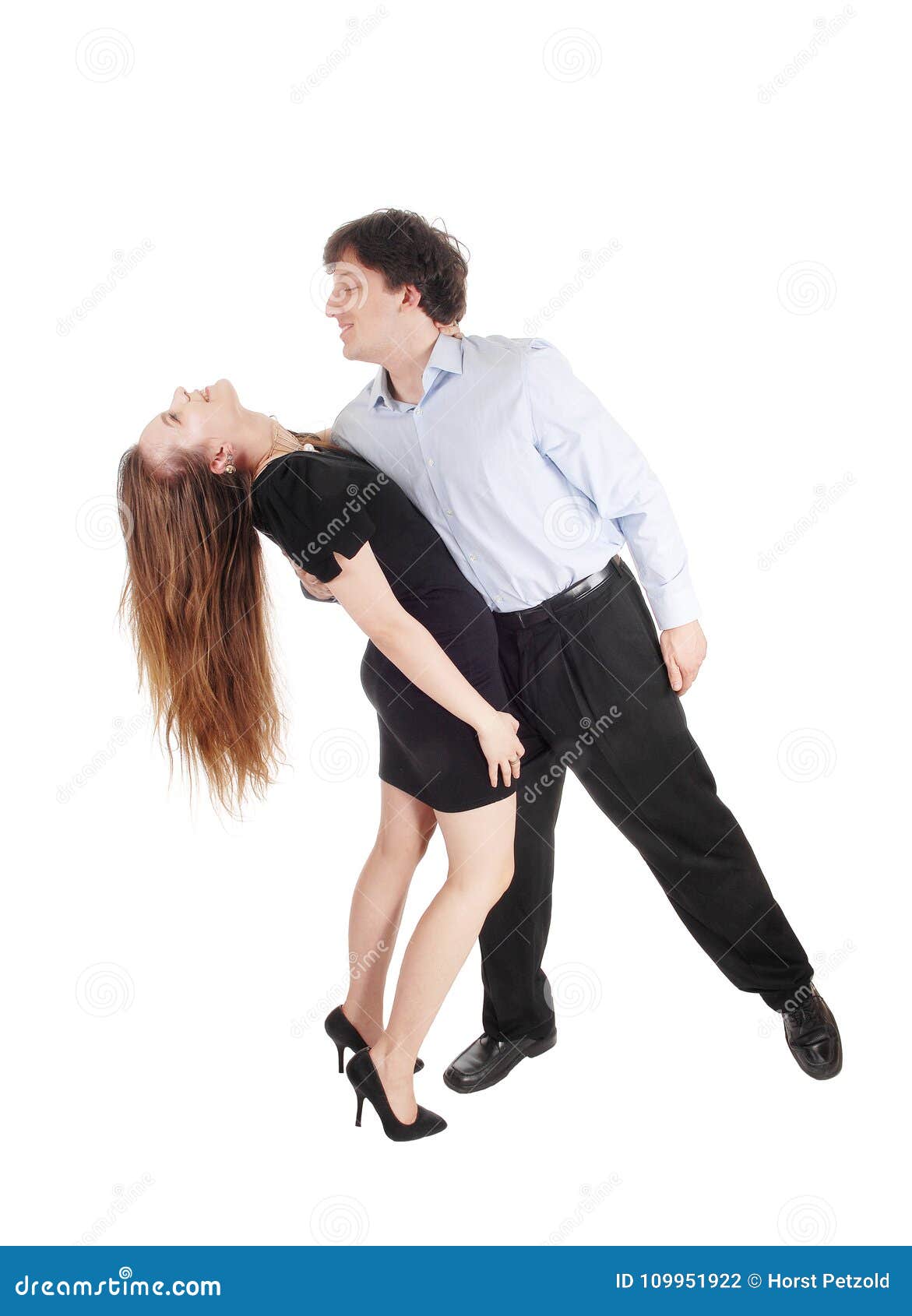 Dansend jong paar over wit stock foto. Image of mooi - 109951922