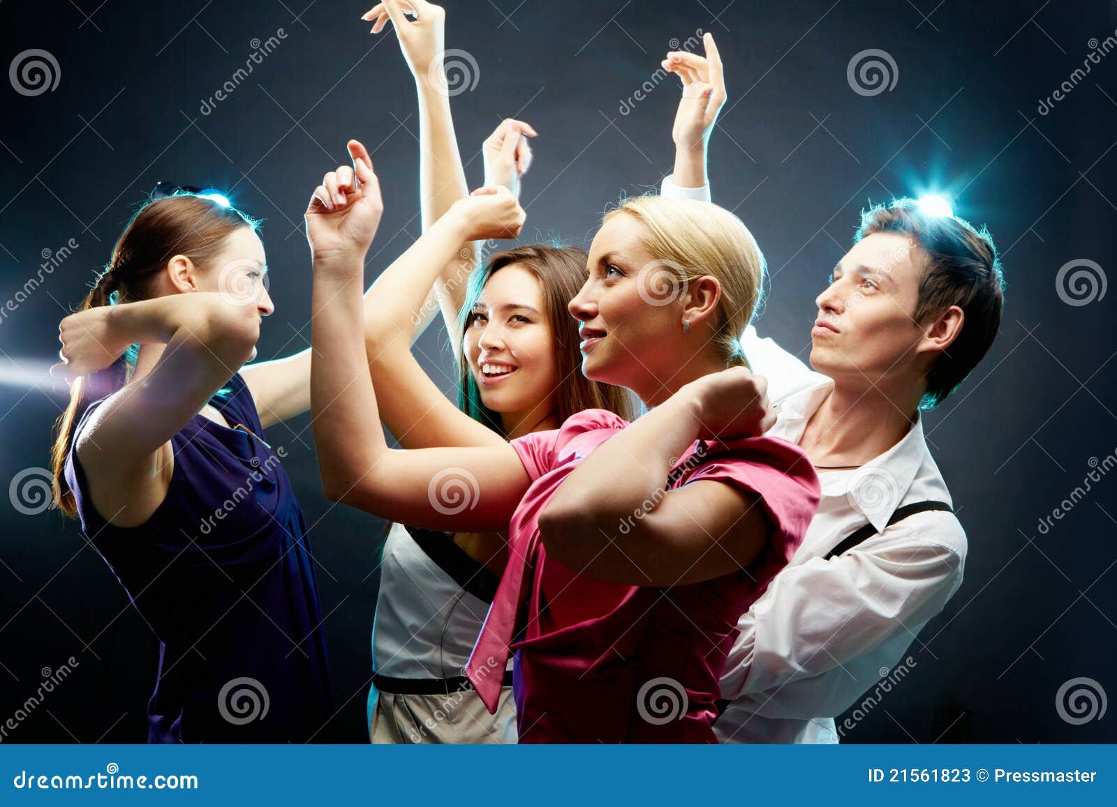 Dansende mensen stock afbeelding. Image of vriend, discotheek - 21561823