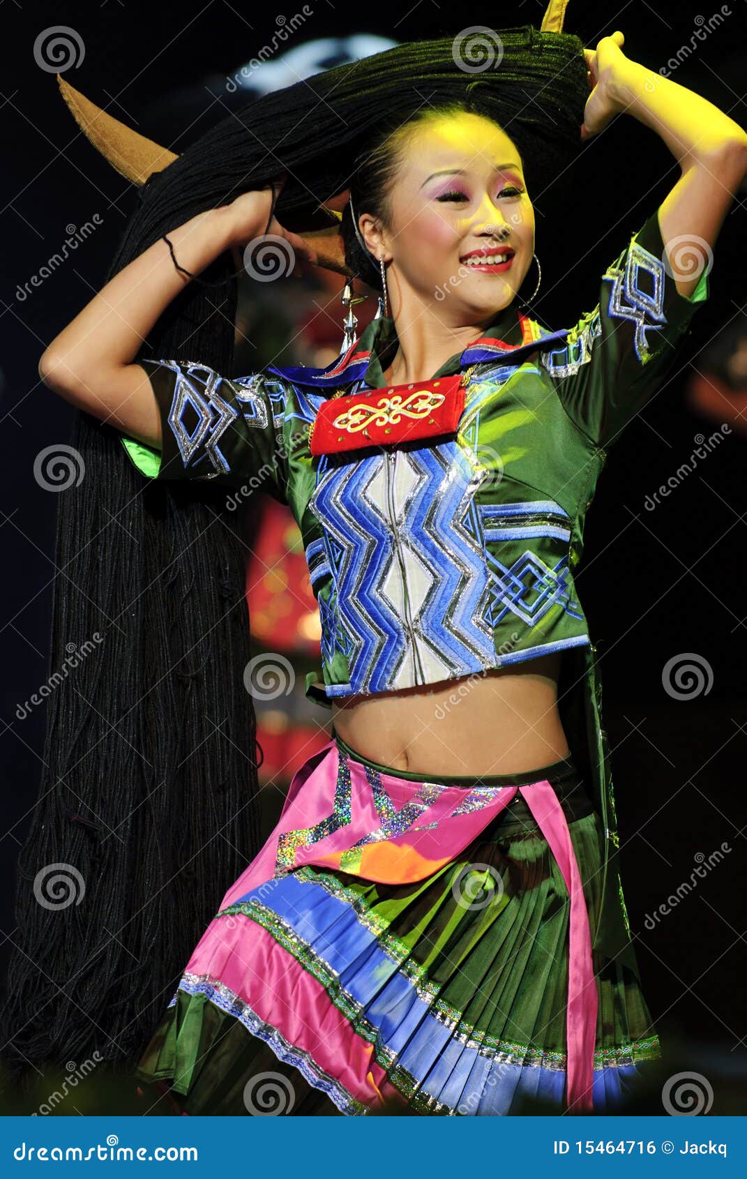 Danza del grupo foto editorial. Imagen de grupo, belleza - 15464716