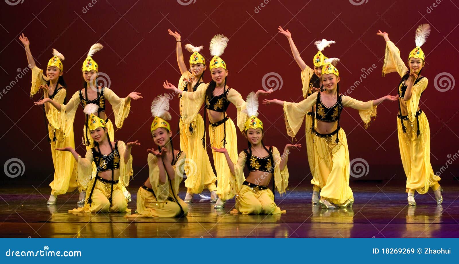 Danza moderna china imagen de archivo editorial. Imagen de ejercicio ...