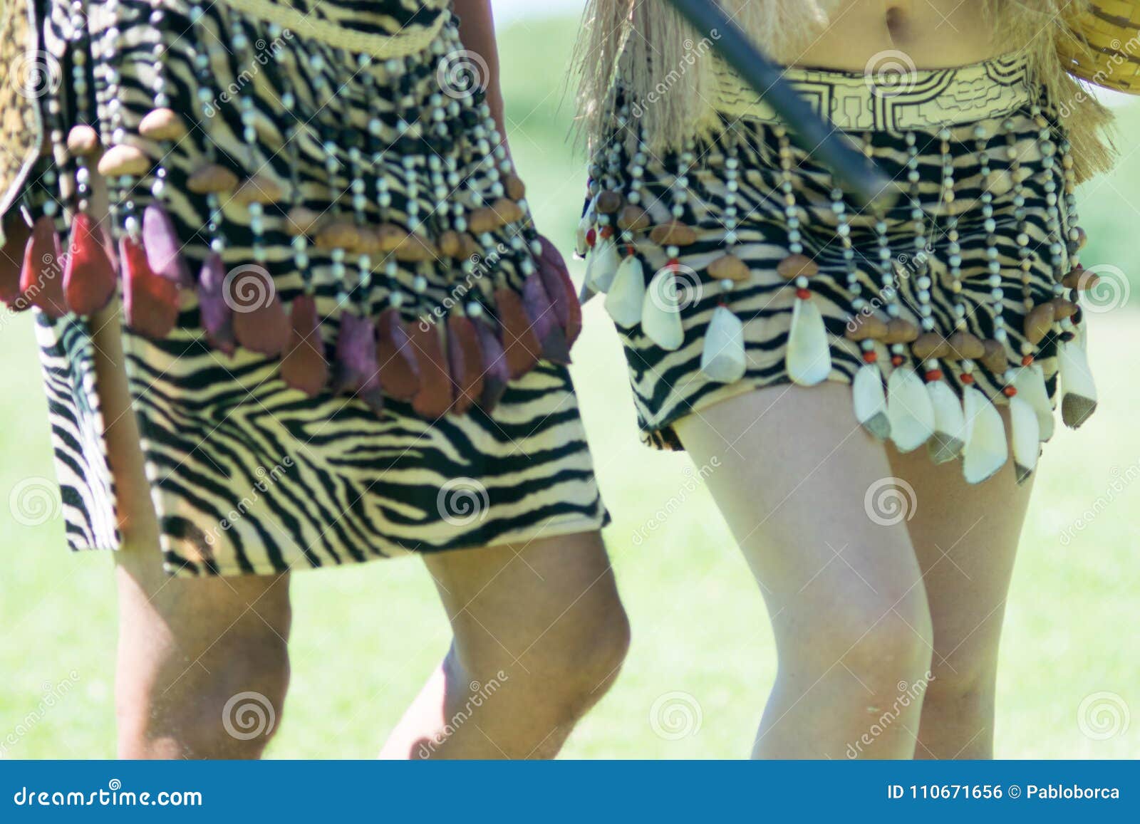 Danza Peruana Tribal De La Anaconda Foto de archivo - Imagen de selva ...