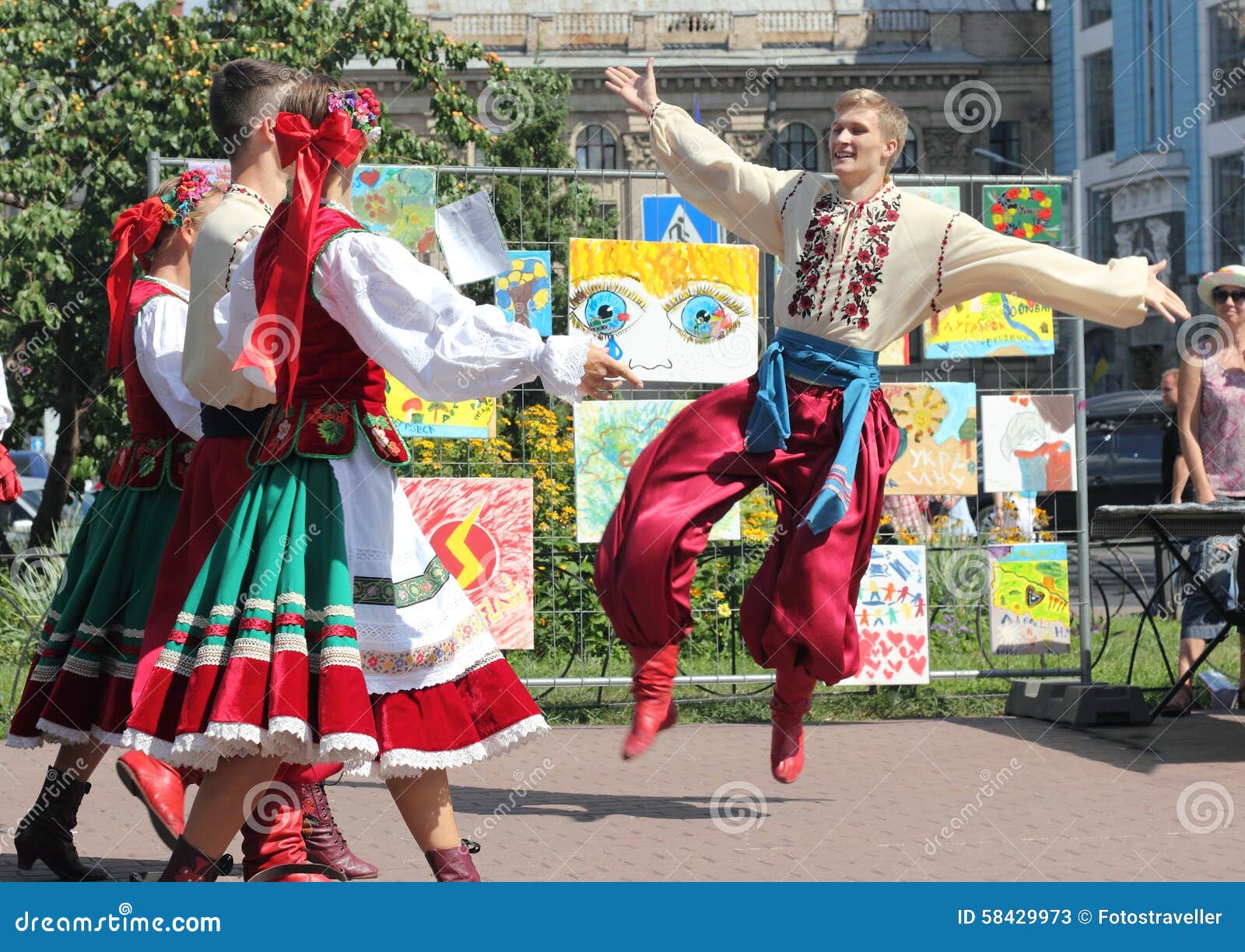 Danza popular mexicana foto de archivo editorial. Imagen de ucrania ...