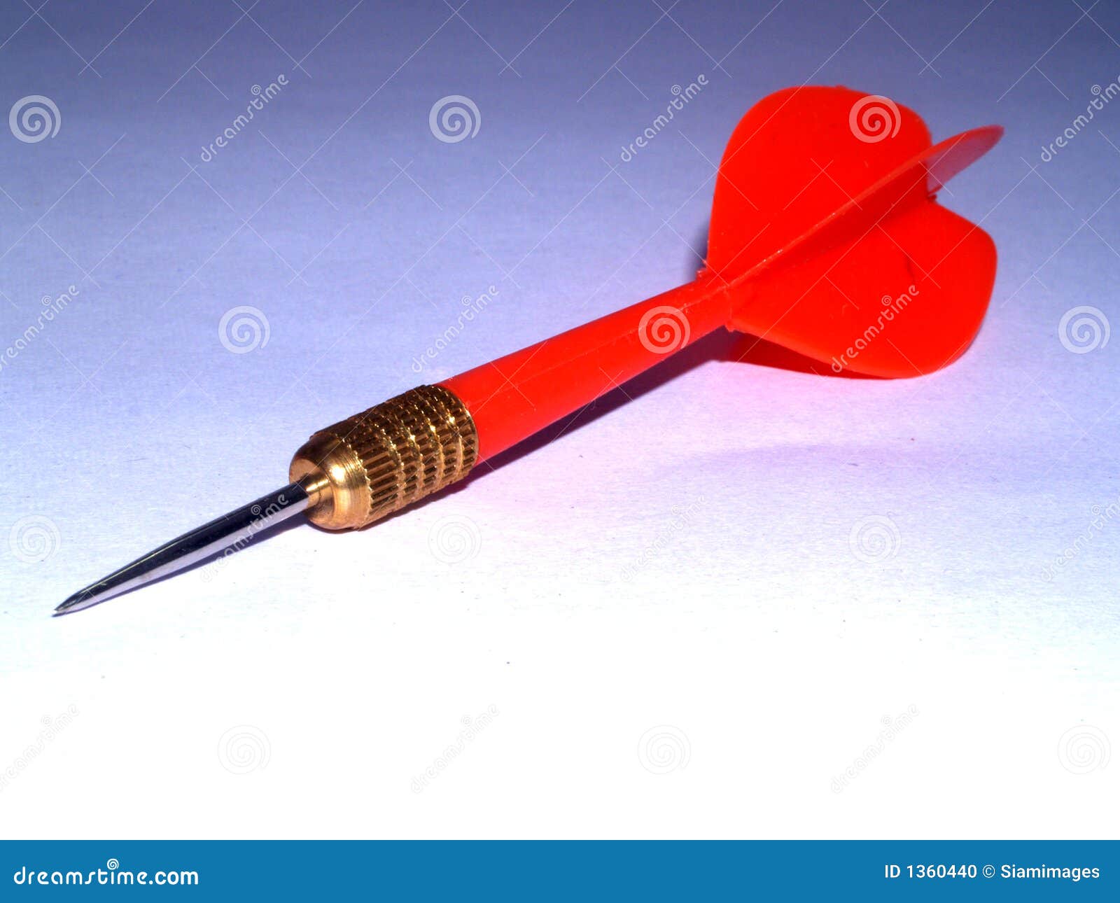 Dard 3 photo stock. Image du dard, sport, dards, ailettes - 1360440