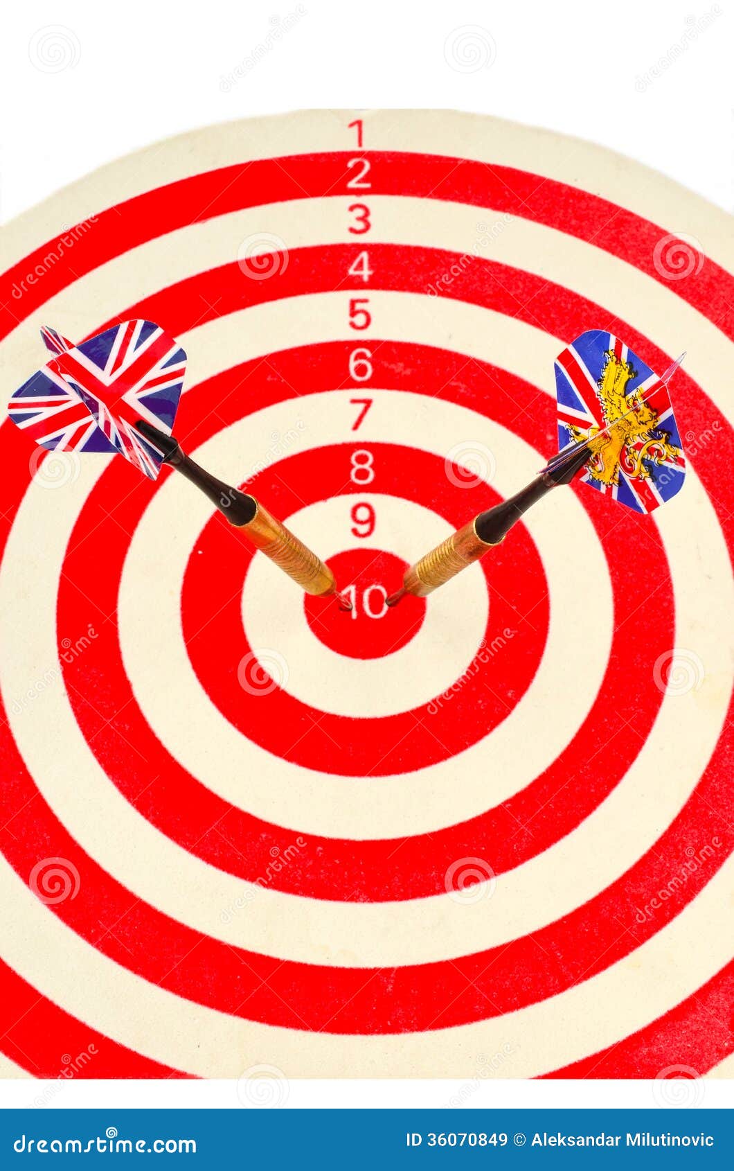 Dardi nel centro immagine stock. Immagine di colpo, efficienza - 36070849