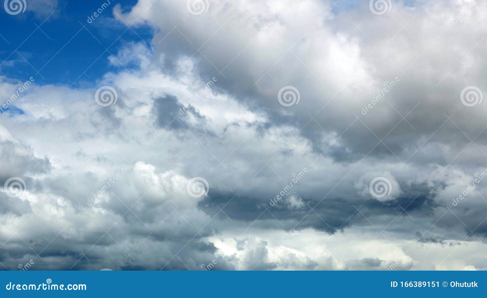 Blue Ominous Grey Storm Clouds. Dramatic White Clouds at Day Time Stock ...