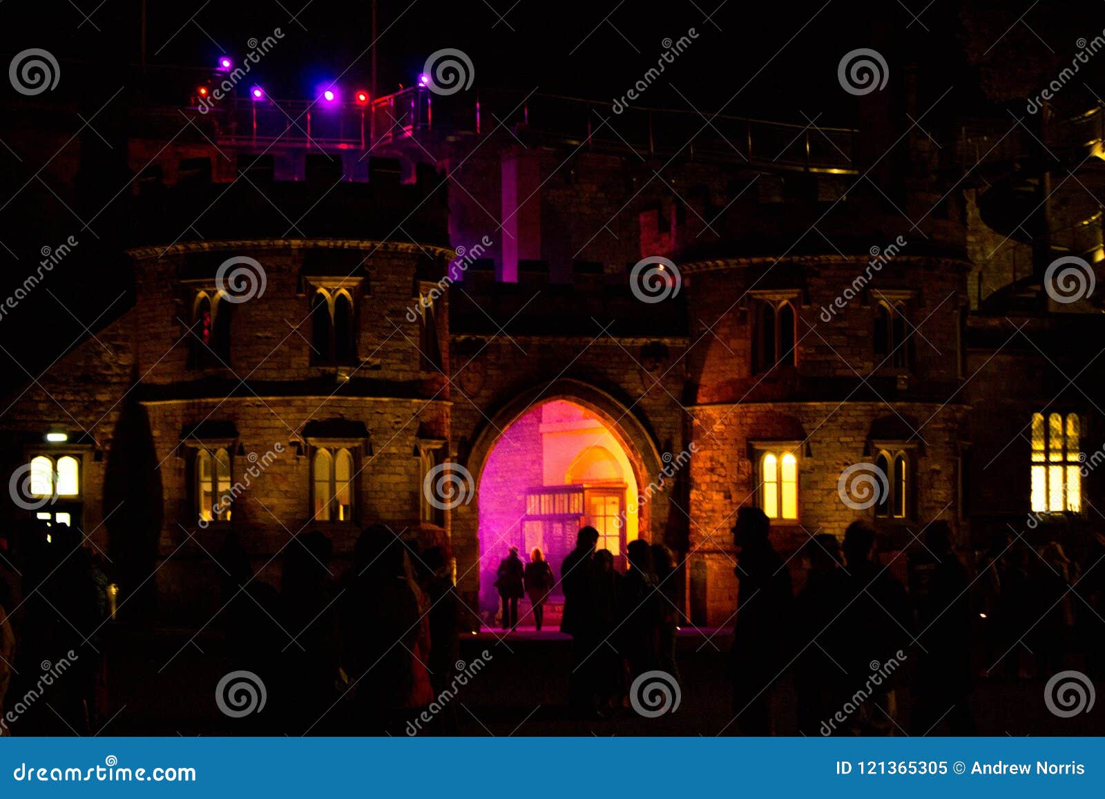 Lighted Castle editorial image. Image of lights, beam - 121365305