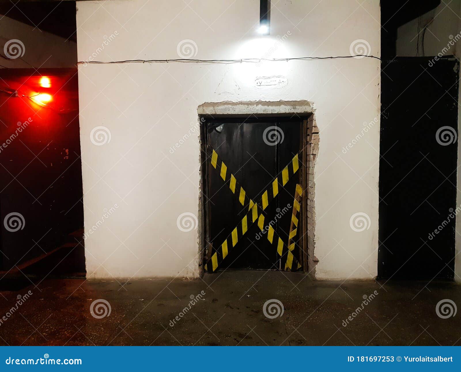 Dark Empty Room in the Underground Style Stock Image - Image of ...