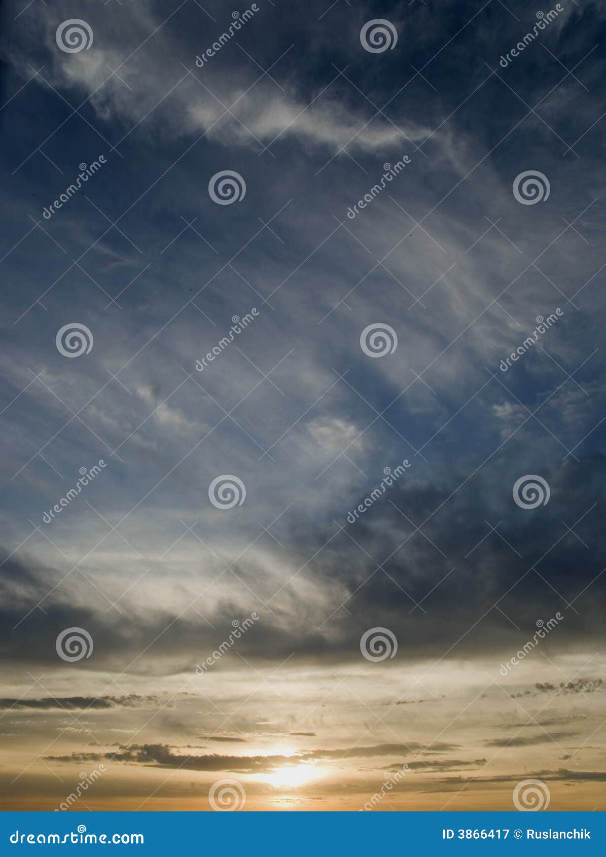 Dark evening sky stock image. Image of spring, candid - 3866417