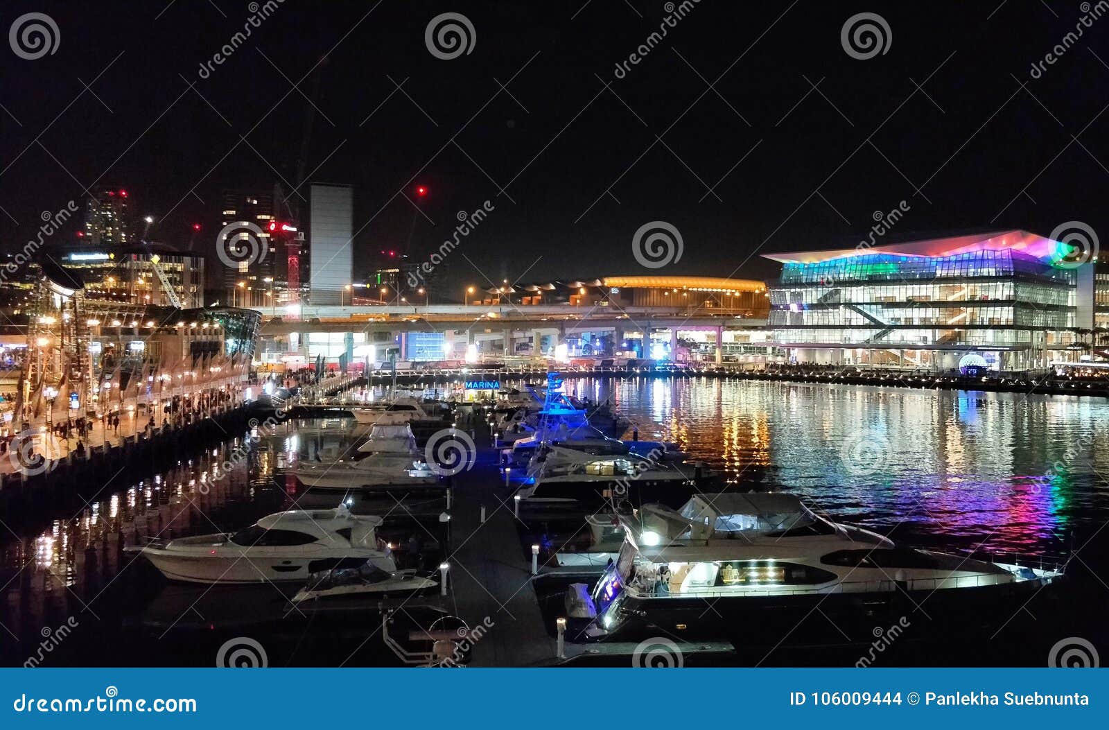 Darling Harbour editorial stock image. Image of night - 106009444