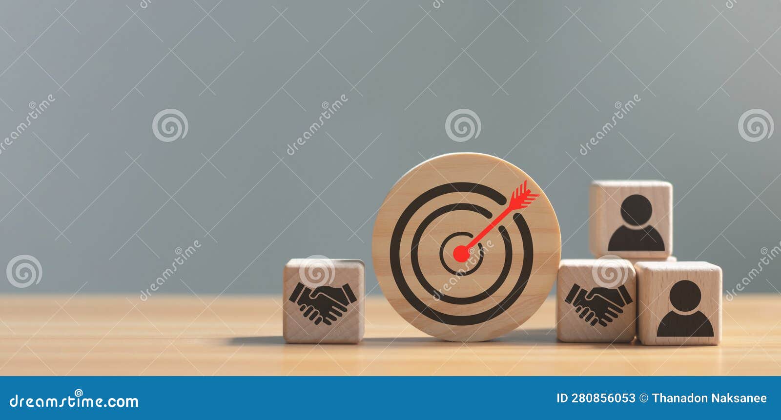 Dart Board and Arrows for Setting Business Objectives and Targets Stock ...
