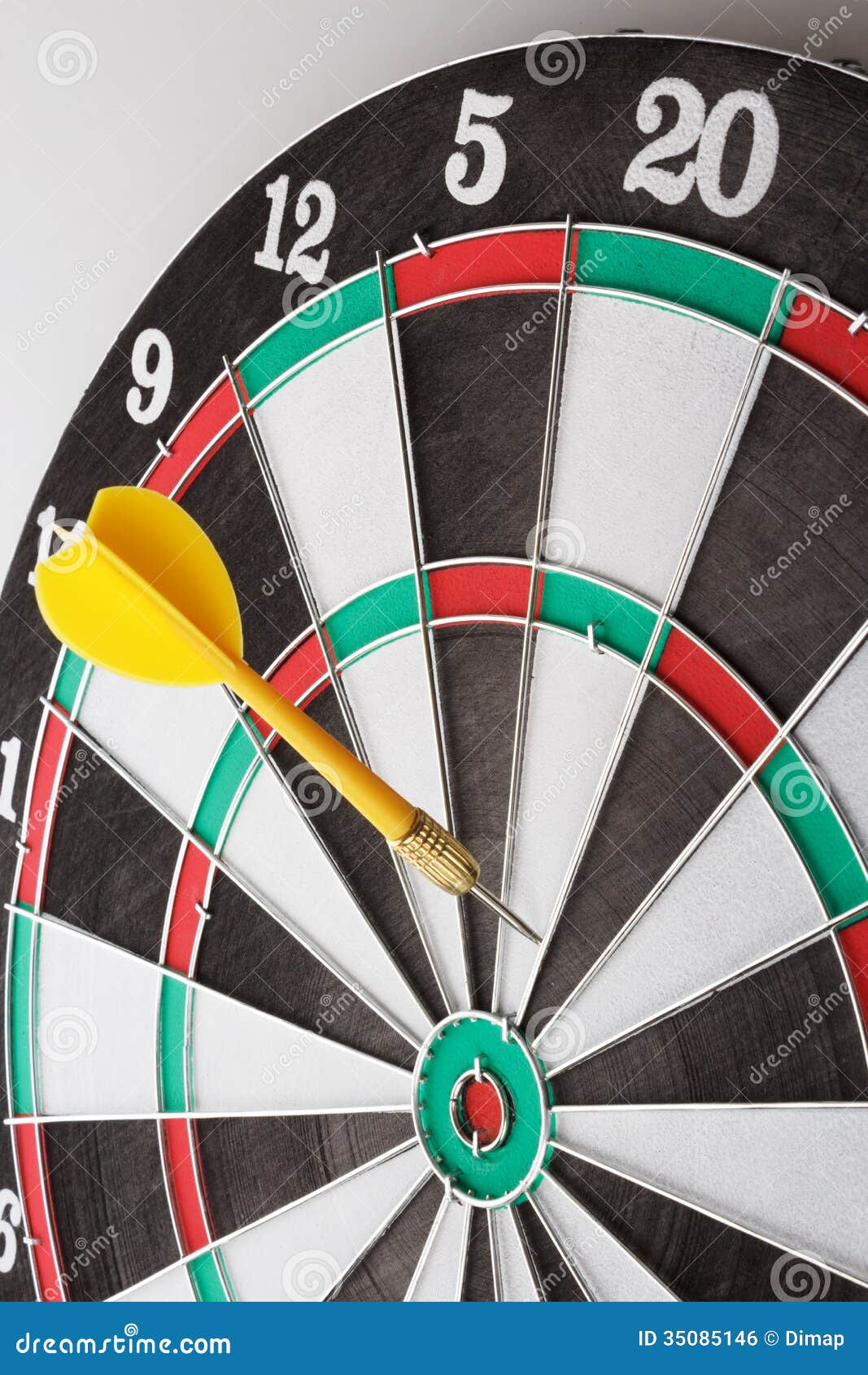 Dart hitting target stock photo. Image of twenty, yellow - 35085146