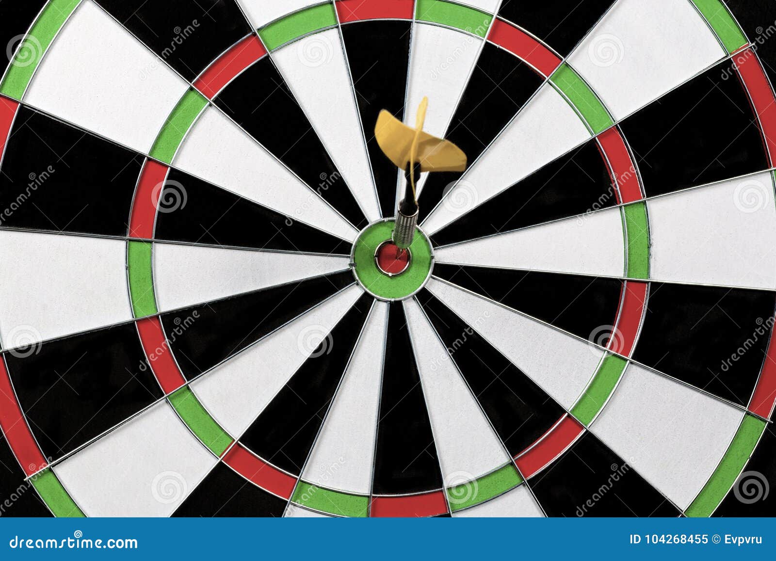Dart stuck in a dartboard stock image. Image of sharp - 104268455