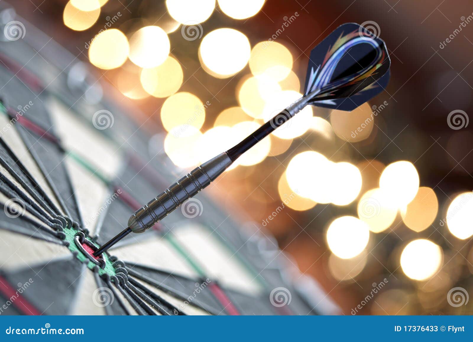 Darts in bull s-eye stock image. Image of accuracy, leisure - 17376433