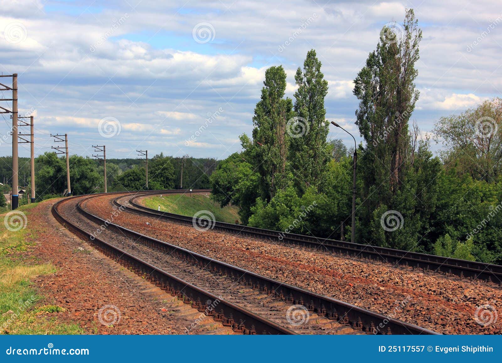 Das Gleis. stockbild. Bild von methode, serie, damm, bezirk - 25117557