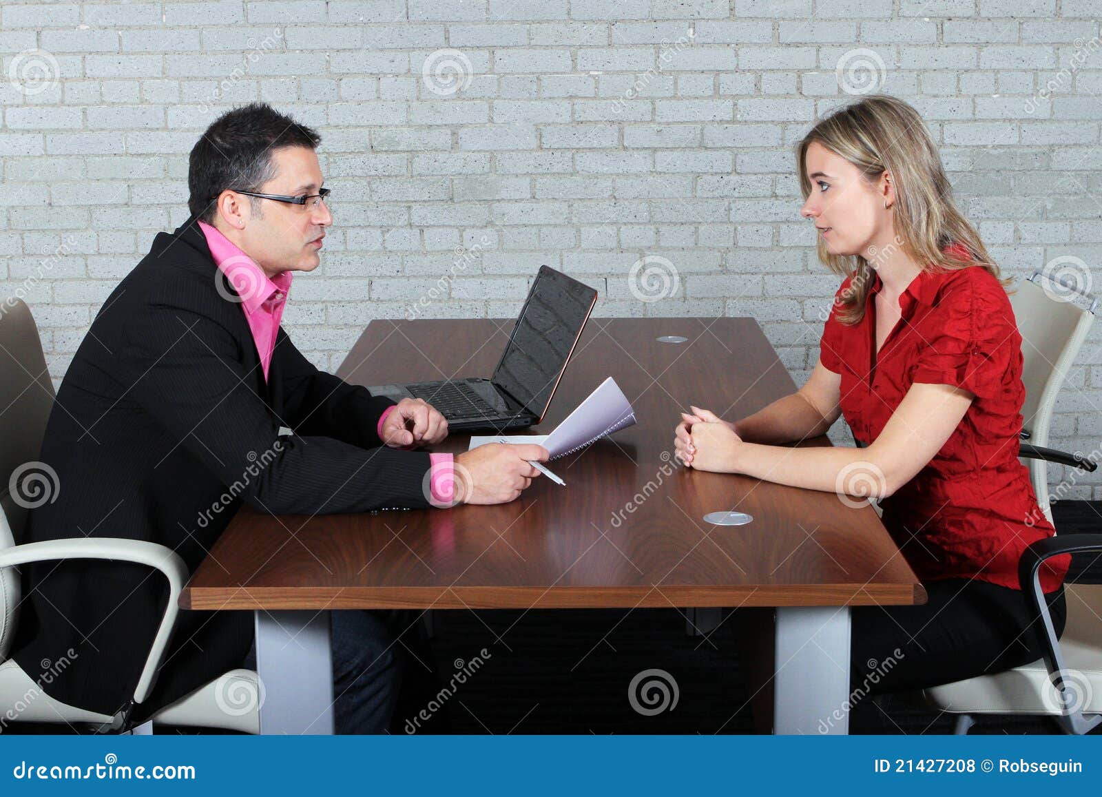 Das Interview stockfoto. Bild von geschäftsmänner, frau - 21427208