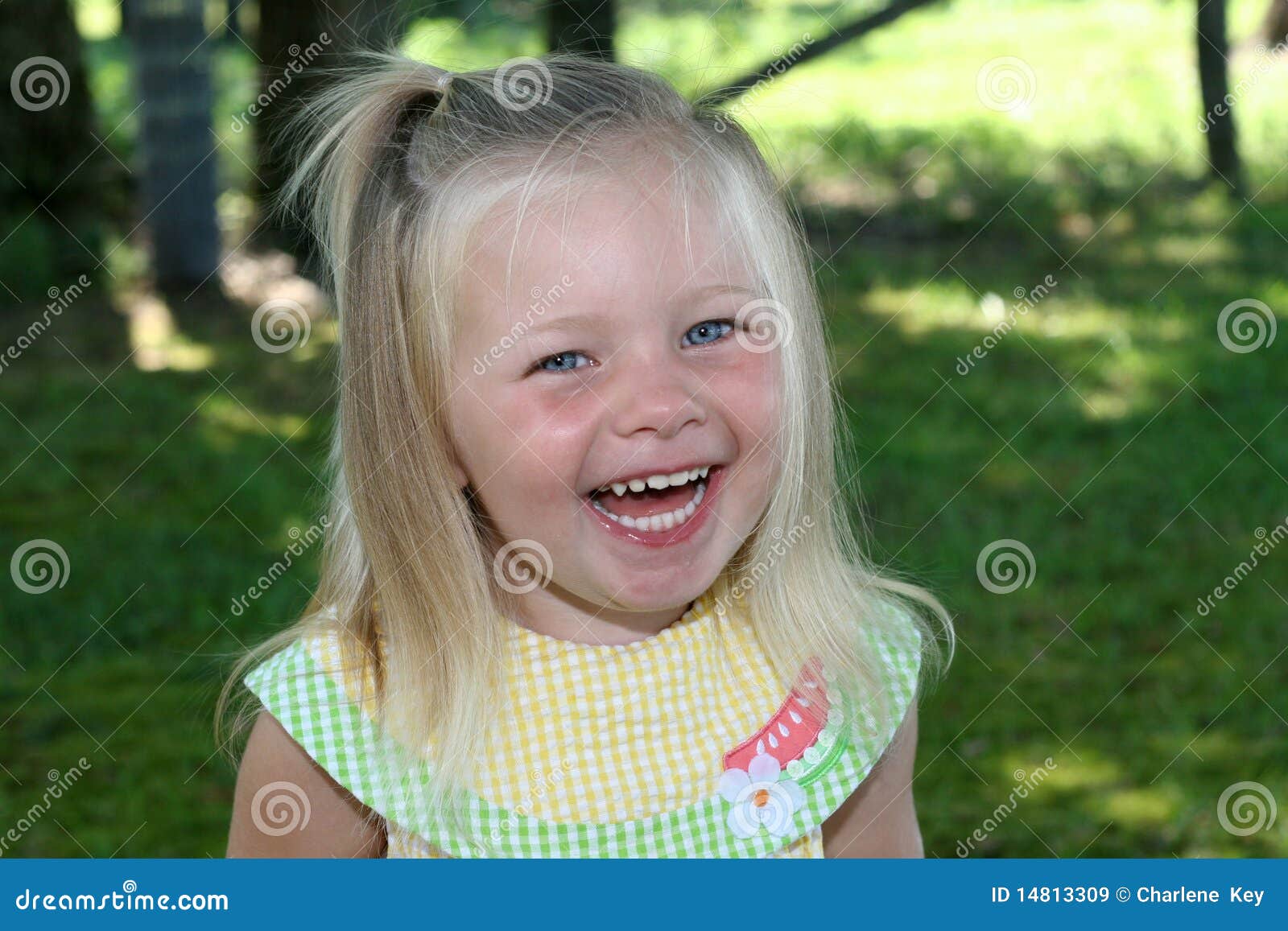Das ist so lustig! stockbild. Bild von kaukasisch, lachen - 14813309
