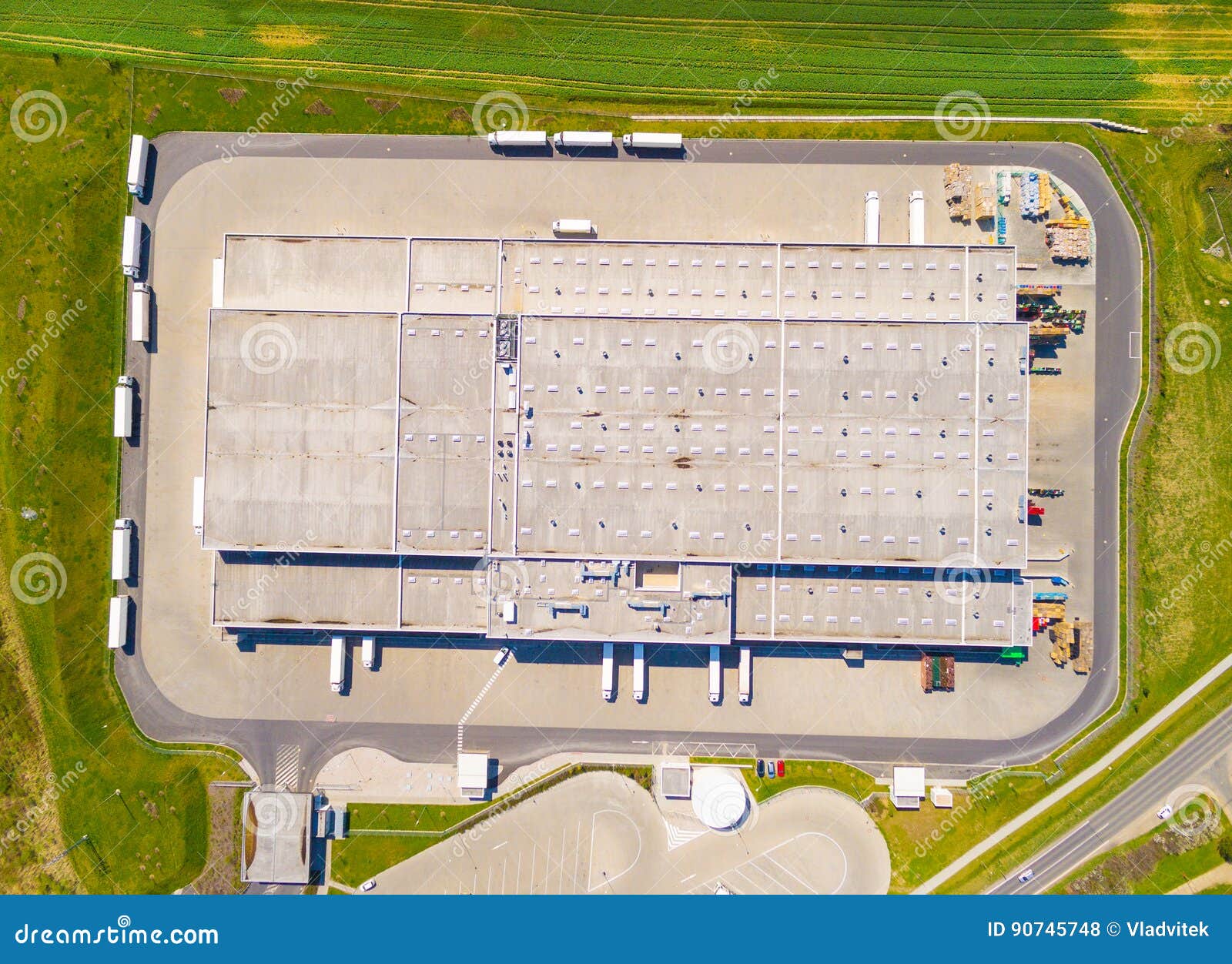 Das Lager stockfoto. Bild von frachter, international - 90745748