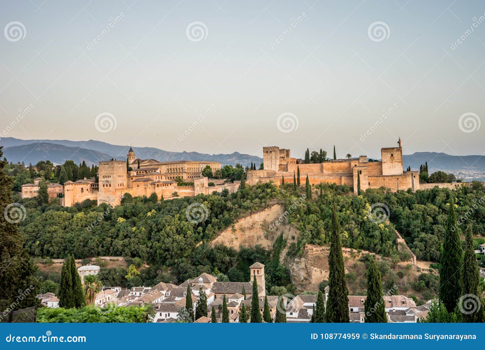 Das Magnificient Alhambra Von Granada, Spanien Alhambra-Festung a ...