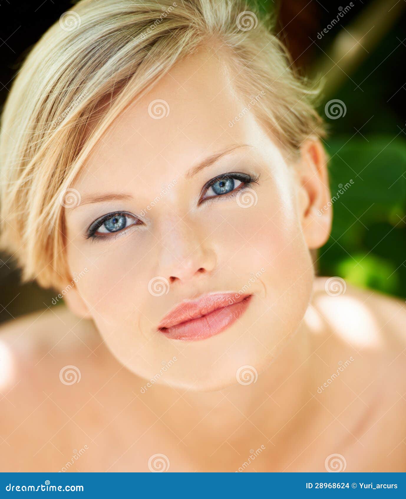 Das perfekte Gesicht stockfoto. Bild von attraktiv, gesicht - 28968624