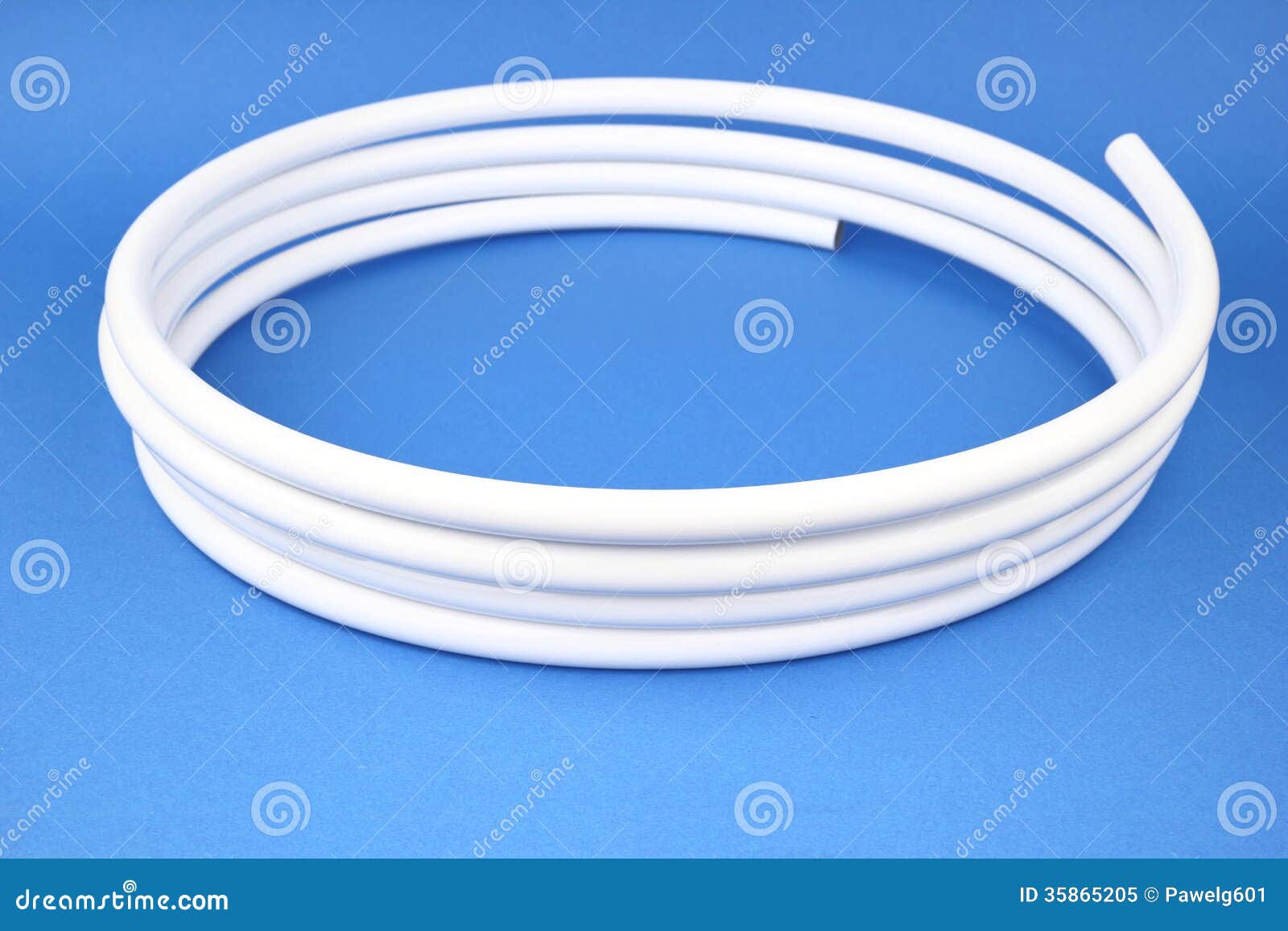 Das pex Rohr stockbild. Bild von befestigungen, rohr - 35865205