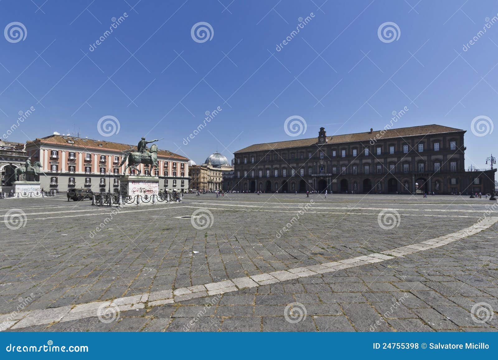 Das Quadrat stockfoto. Bild von landschaft, panoramisch - 24755398
