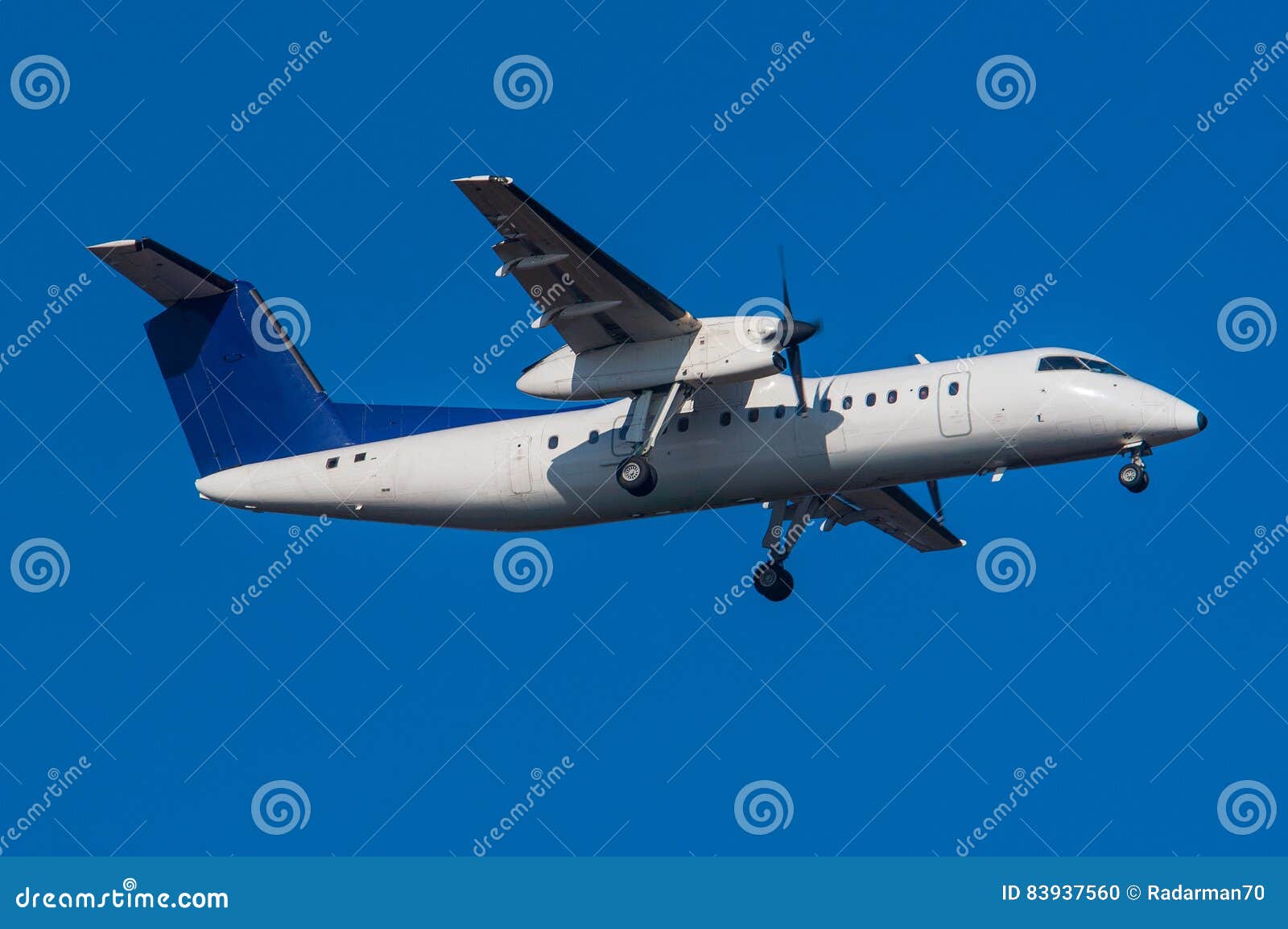 Dash 8 stock photo. Image of arrival, havilland, airliner - 83937560
