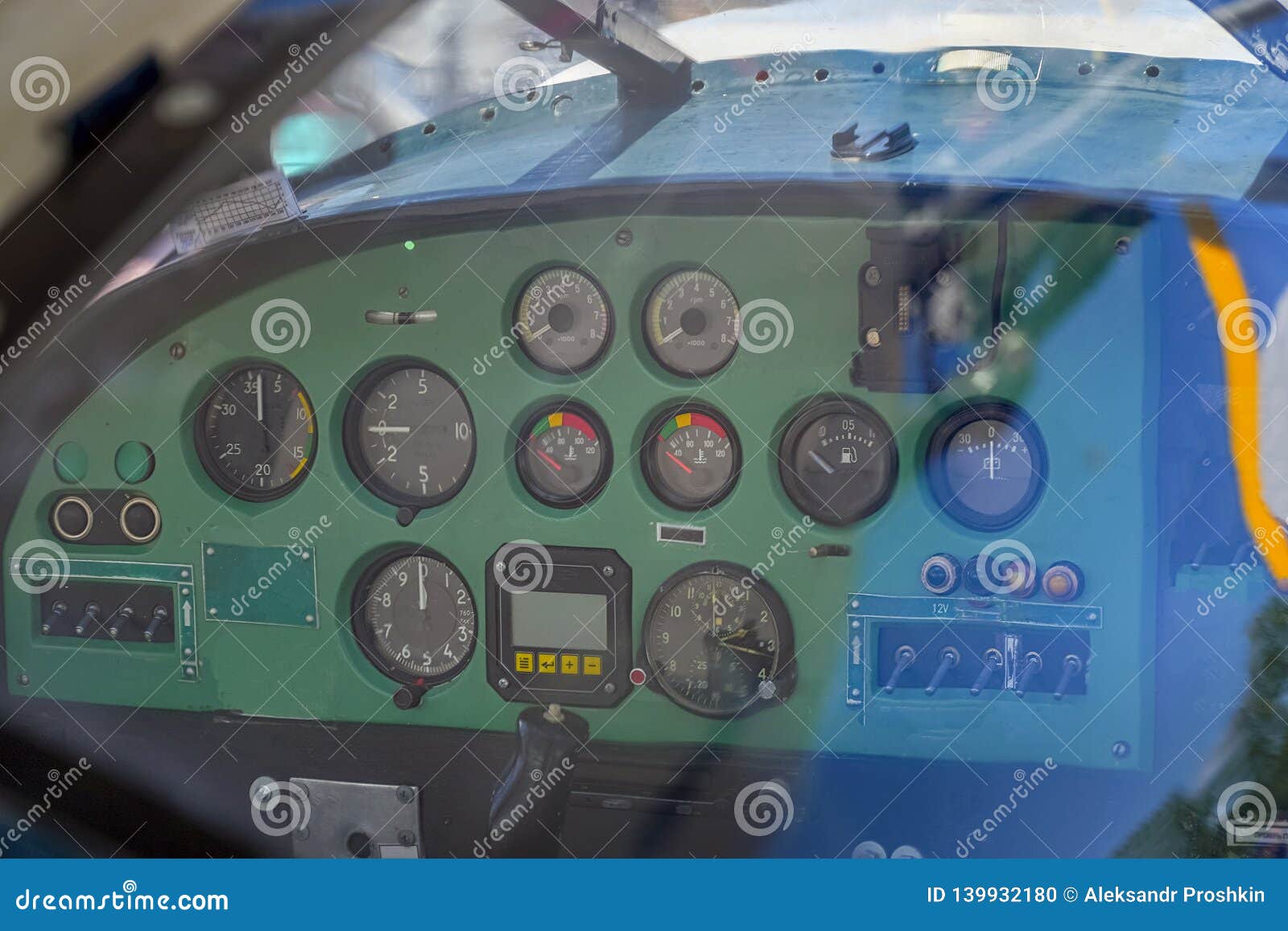 Dashboard Light Sport Aircraft Stock Photo - Image of cabin, aerospace ...