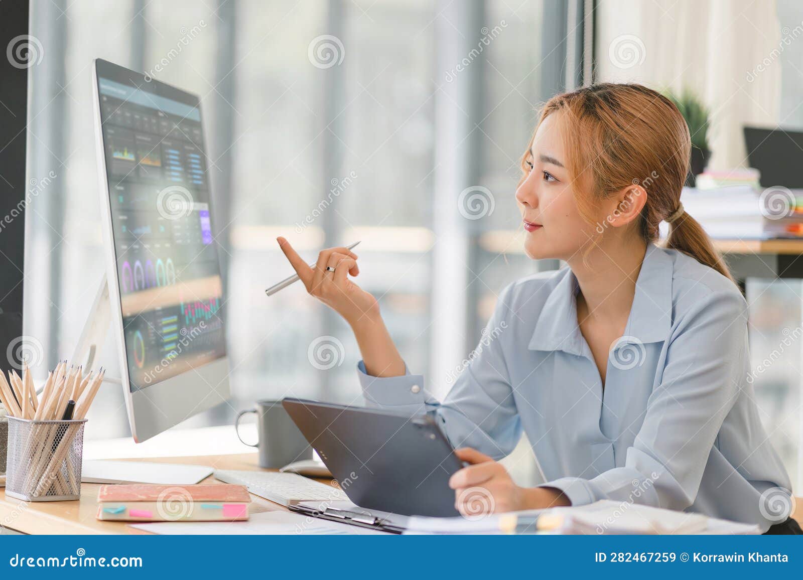 The Data Analyst Working on a Business Analytics Dashboard, Utilizing ...