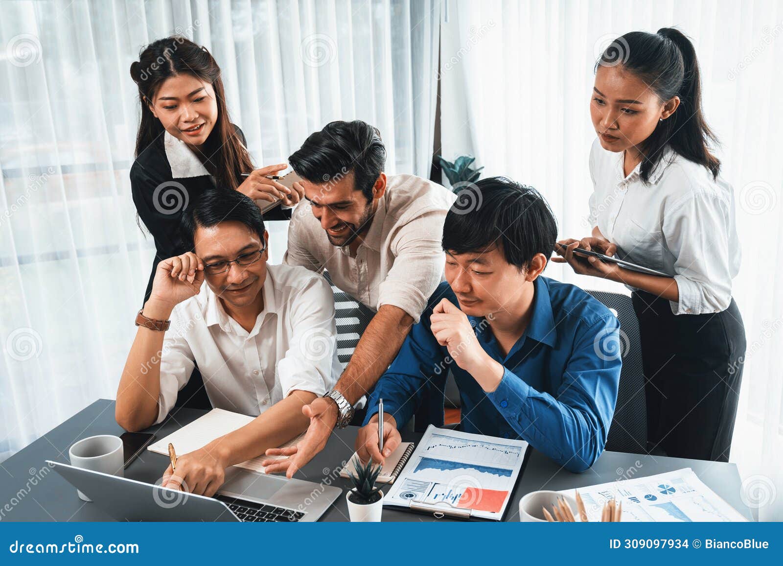 Data Analysts Team of Office Worker Collaborate on Bi Dashboard ...