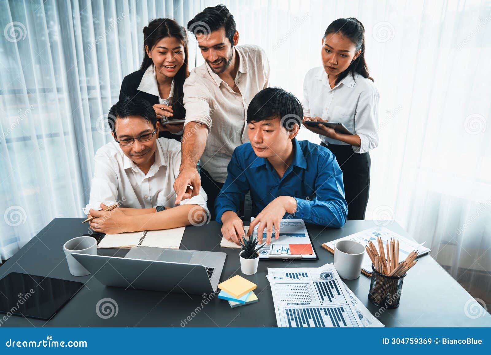 Data Analysts Team of Office Worker Collaborate on Bi Dashboard ...