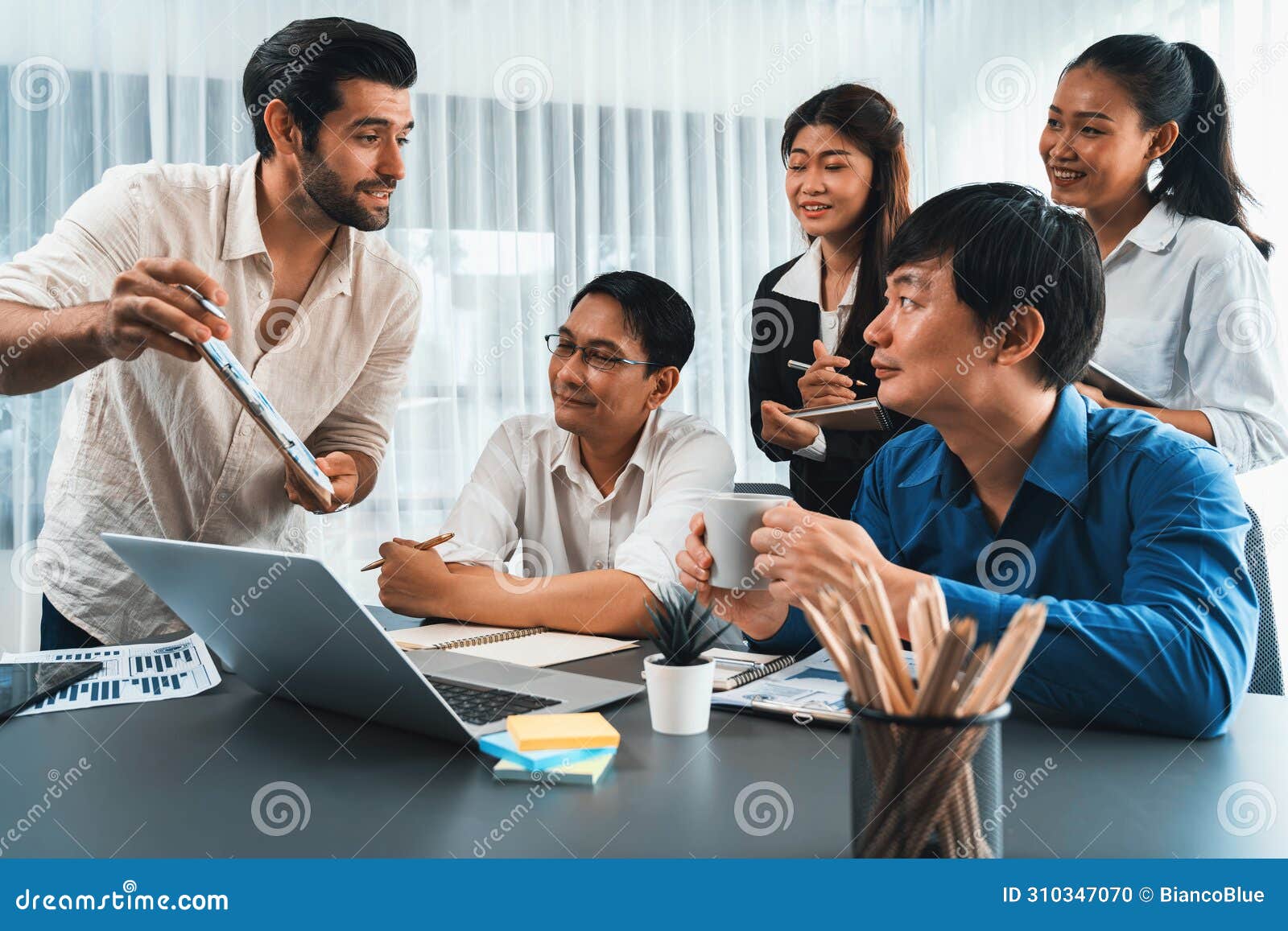 Data Analysts Team of Office Worker Collaborate on Bi Dashboard ...