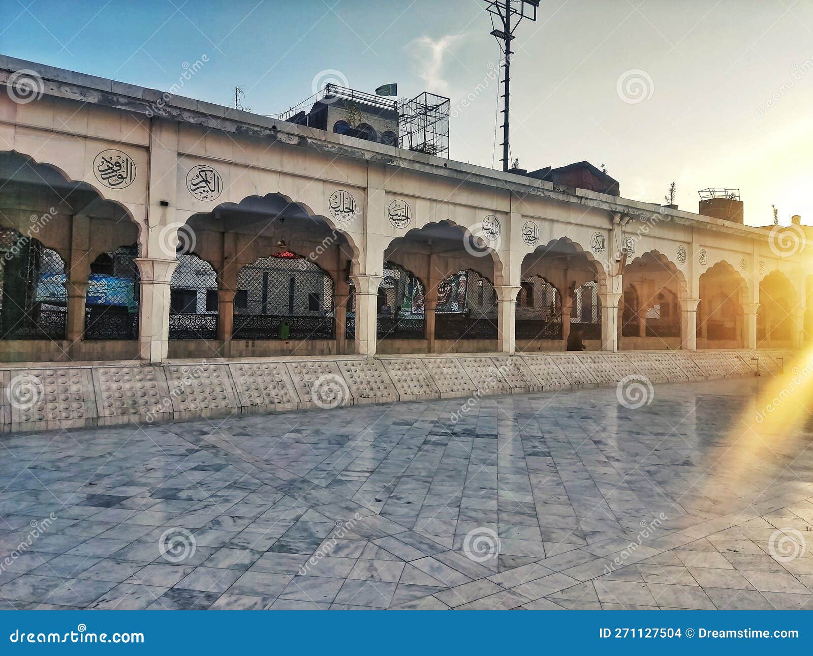 Data Darbar Lahore | Ancient Place Stock Photo - Image of building ...