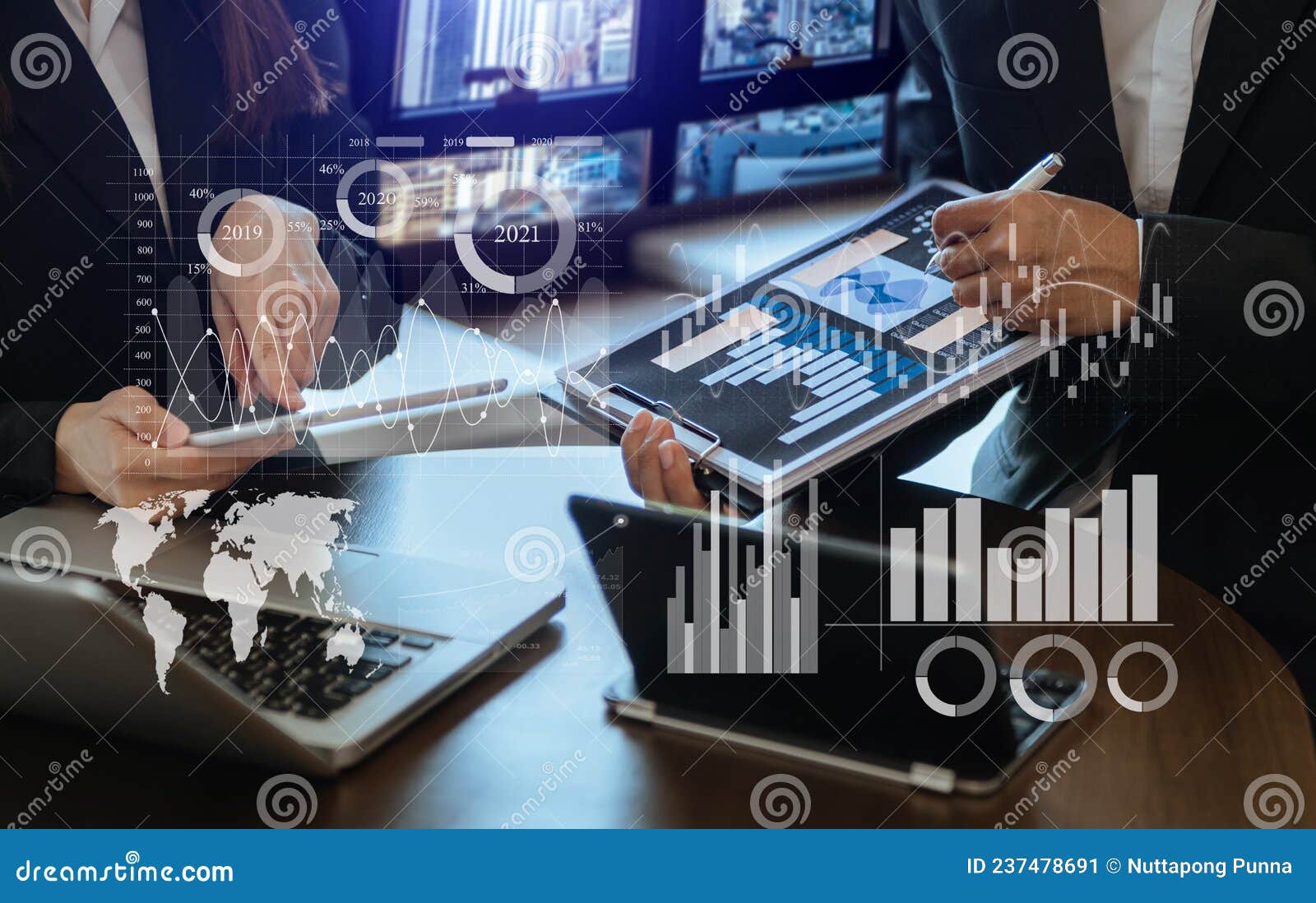 Data Management System with Business Analytics Concept. Business Team ...