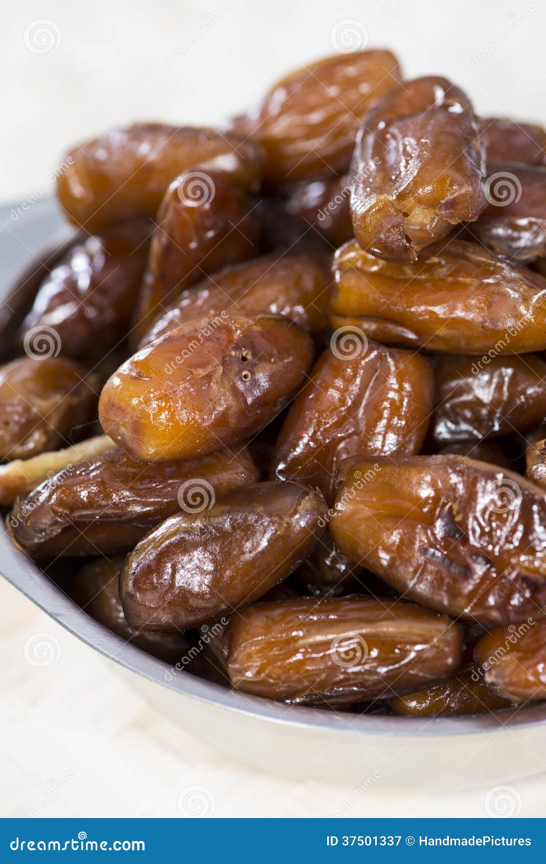 Dates in a bowl stock image. Image of eating, natural - 37501337