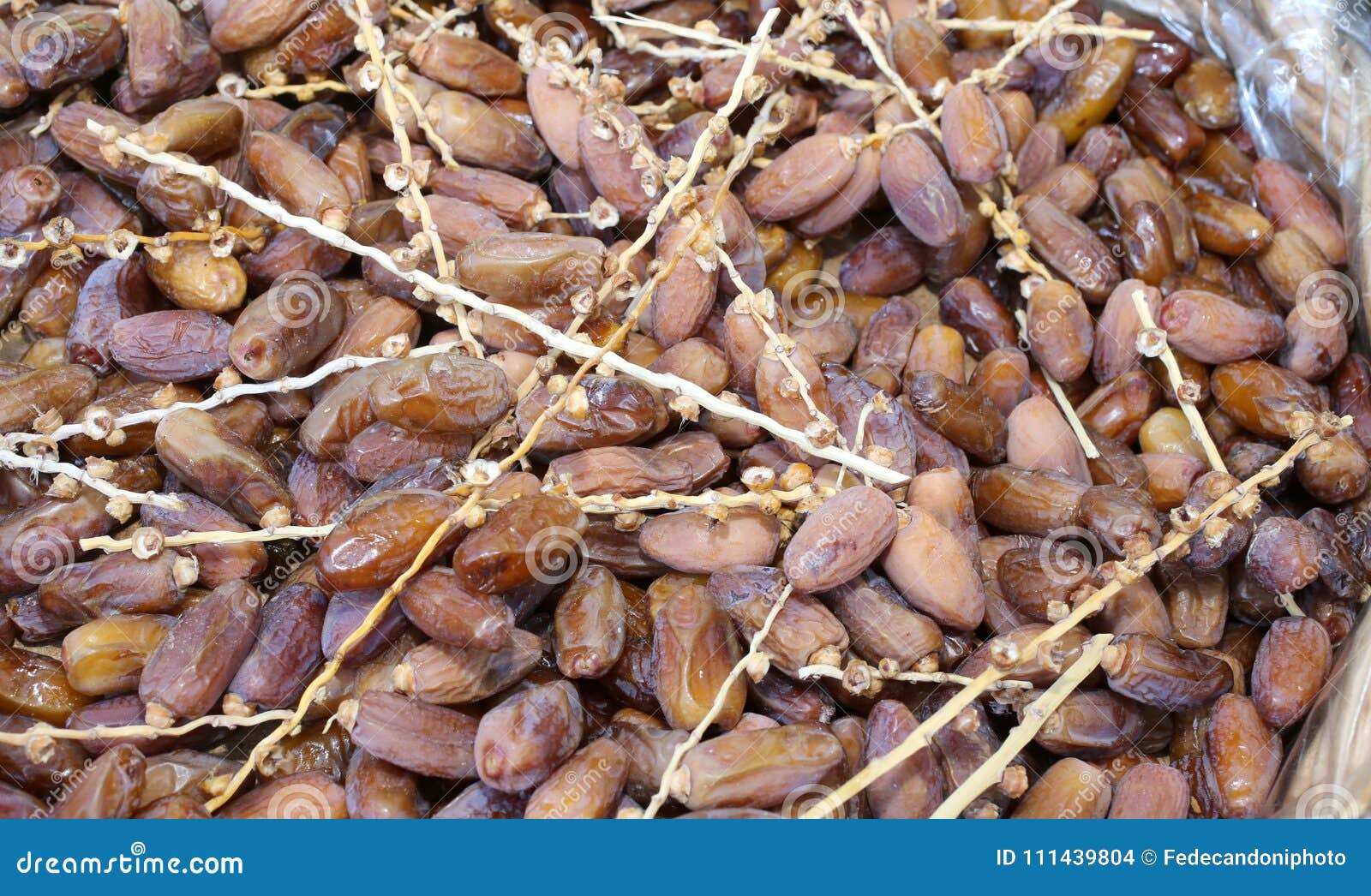 Datteri Secchi Da Vendere Negli Alimentari Etnici Fotografia Stock ...