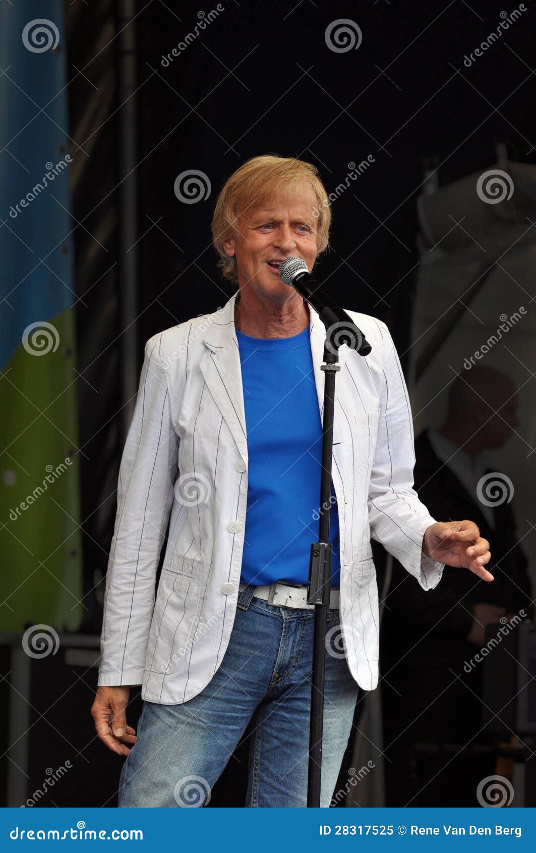 Dave in concert editorial image. Image of famous, singer - 28317525